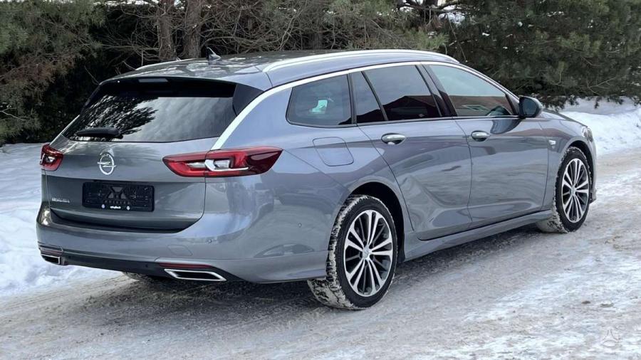 Grey Opel Insignia 2019 in Ukmerge, with an engine capacity of 1.96 L and mileage of 270 thousand km for 11200 €, photo 5 on AUTOMOTO.COM.LV
