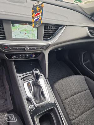 Grey Opel Insignia 2019 in Kaunas, with an engine capacity of 1.60 L and mileage of 205 thousand km for 8690 €, photo 16 on AUTOMOTO.COM.LV