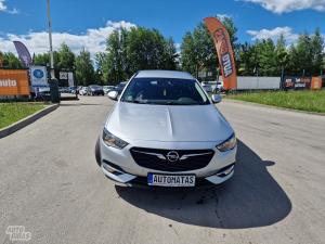 Grey Opel Insignia 2019 in Kaunas, with an engine capacity of 1.60 L and mileage of 205 thousand km for 7990 €, photo 3 on AUTOMOTO.COM.LV