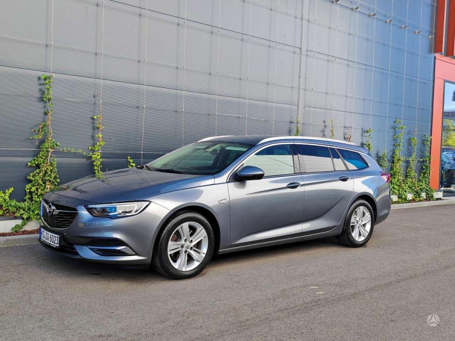 Grey Opel Insignia 2019 in Klaipeda, with an engine capacity of 1.96 L and mileage of 207 thousand km for 11950 €, photo 4 on AUTOMOTO.COM.LV