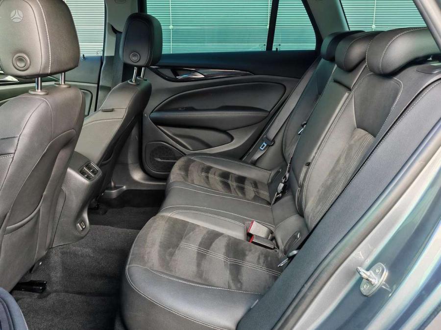 Grey Opel Insignia 2019 in Klaipeda, with an engine capacity of 1.96 L and mileage of 207 thousand km for 11950 €, photo 32 on AUTOMOTO.COM.LV