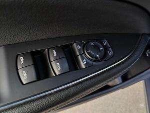 Grey Opel Insignia 2019 in Klaipeda, with an engine capacity of 1.96 L and mileage of 207 thousand km for 11950 €, photo 34 on AUTOMOTO.COM.LV