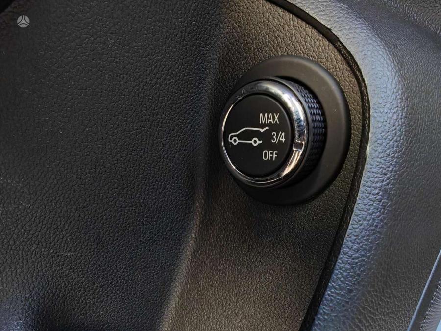 Grey Opel Insignia 2019 in Klaipeda, with an engine capacity of 1.96 L and mileage of 207 thousand km for 11950 €, photo 35 on AUTOMOTO.COM.LV