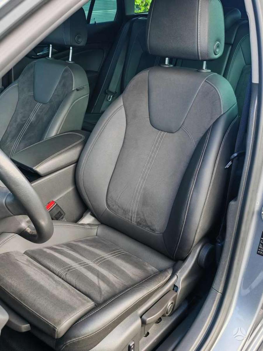 Grey Opel Insignia 2019 in Klaipeda, with an engine capacity of 1.96 L and mileage of 207 thousand km for 11950 €, photo 37 on AUTOMOTO.COM.LV