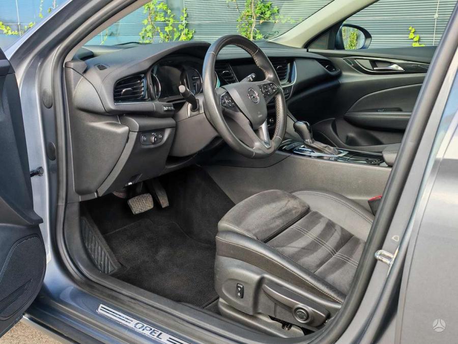 Grey Opel Insignia 2019 in Klaipeda, with an engine capacity of 1.96 L and mileage of 207 thousand km for 11950 €, photo 38 on AUTOMOTO.COM.LV