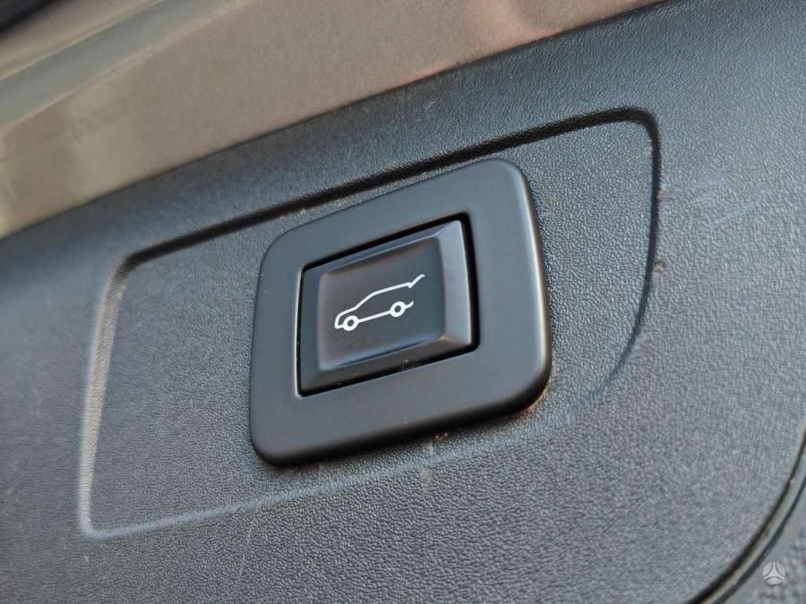 Grey Opel Insignia 2019 in Klaipeda, with an engine capacity of 1.96 L and mileage of 207 thousand km for 11950 €, photo 54 on AUTOMOTO.COM.LV