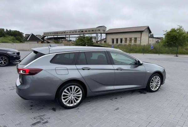 Grey Opel Insignia 2019 in Telschi, with an engine capacity of 1.60 L and mileage of 118 thousand km for 9290 €, photo 7 on AUTOMOTO.COM.LV