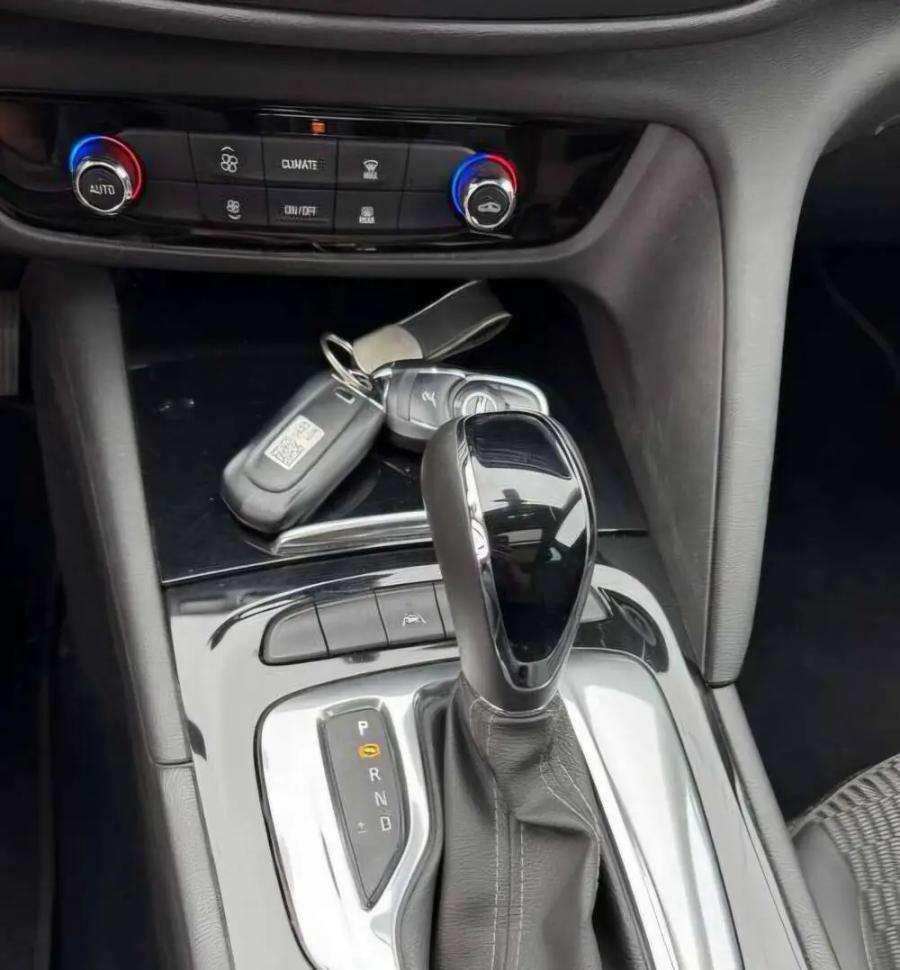 Pelēks Opel Insignia 2019 Telšiai, ar dzinēja tilpumu 1.60 L un nobraukumu 118 tūkst. km par 9290 €, foto 16 vietnē AUTOMOTO.COM.LV