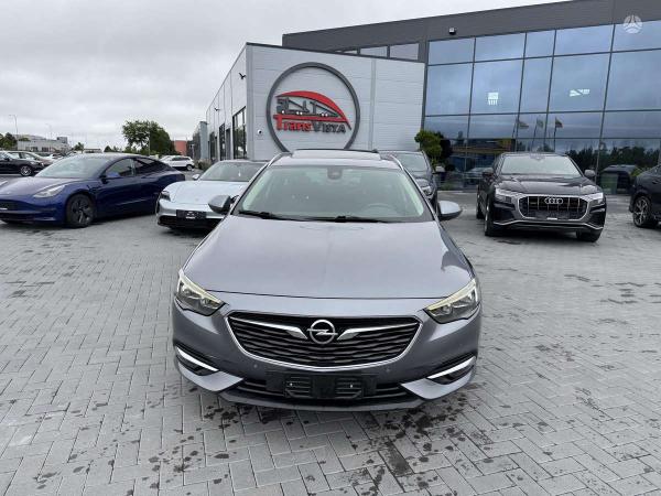 Grey Opel Insignia 2019 in Telschi, with an engine capacity of 1.60 L and mileage of 119 thousand km for 9300 €, photo 1 on AUTOMOTO.COM.LV