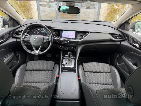 Grey Opel Insignia 2019 in Tallinn, with an engine capacity of 2.00 L and mileage of 150 thousand km for 12990 €, photo 5 on AUTOMOTO.COM.LV
