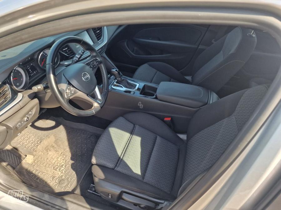 Grey Opel Insignia 2019 in Kaunas, with an engine capacity of 1.60 L and mileage of 205 thousand km for 7499 €, photo 11 on AUTOMOTO.COM.LV