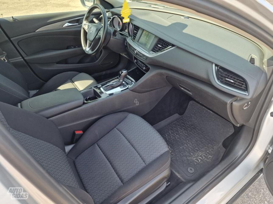Grey Opel Insignia 2019 in Kaunas, with an engine capacity of 1.60 L and mileage of 205 thousand km for 7499 €, photo 26 on AUTOMOTO.COM.LV