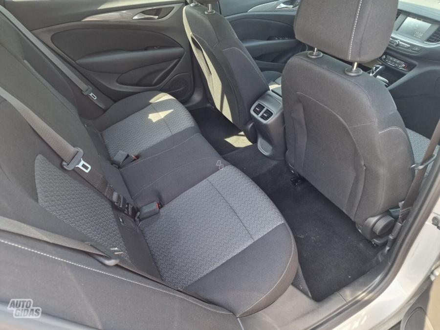 Grey Opel Insignia 2019 in Kaunas, with an engine capacity of 1.60 L and mileage of 205 thousand km for 7499 €, photo 28 on AUTOMOTO.COM.LV