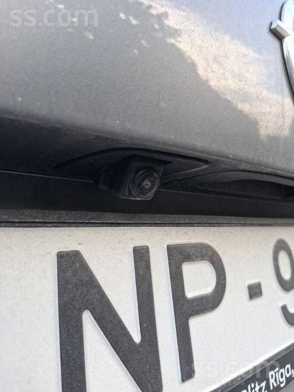 Grey Opel Insignia 2019 in Riga, with an engine capacity of 2.00 L and mileage of 100 thousand km for 16500 €, photo 6 on AUTOMOTO.COM.LV