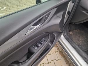 Grey Opel Insignia 2019 in Kaunas, with an engine capacity of 1.60 L and mileage of 205 thousand km for 7750 €, photo 13 on AUTOMOTO.COM.LV