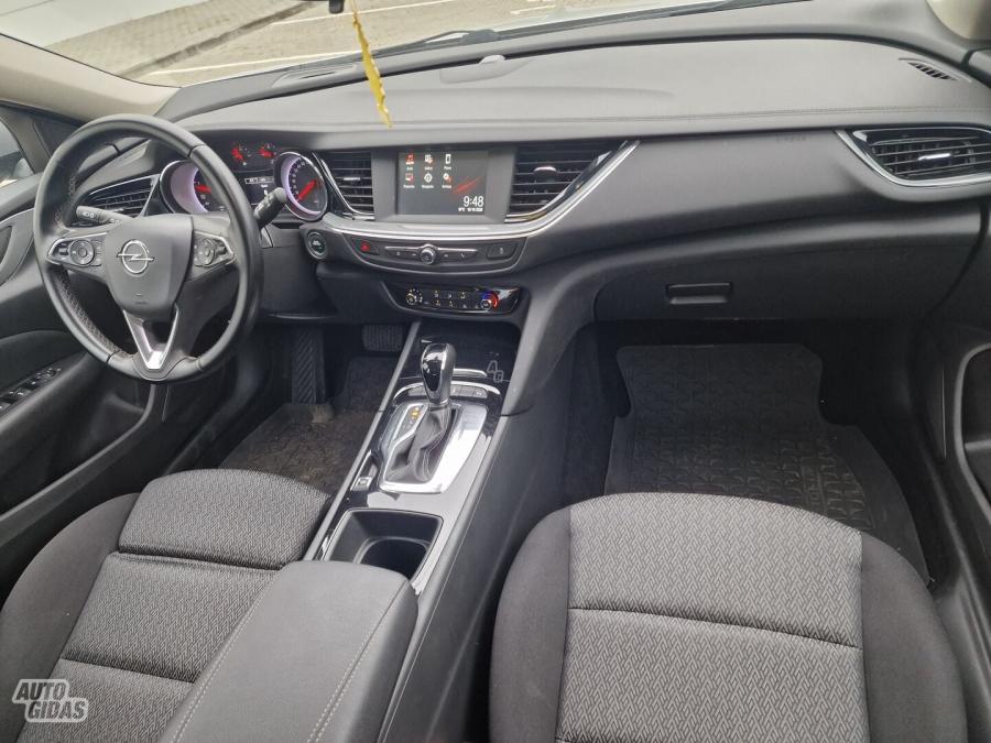 Grey Opel Insignia 2019 in Kaunas, with an engine capacity of 1.60 L and mileage of 205 thousand km for 7750 €, photo 23 on AUTOMOTO.COM.LV