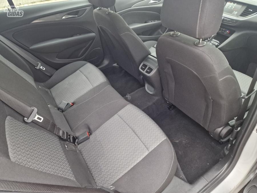 Grey Opel Insignia 2019 in Kaunas, with an engine capacity of 1.60 L and mileage of 205 thousand km for 7750 €, photo 27 on AUTOMOTO.COM.LV