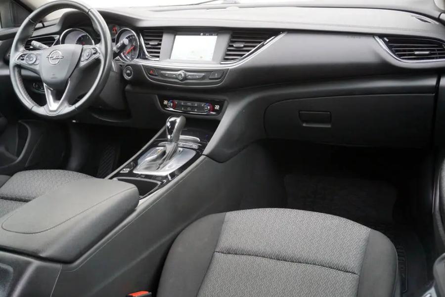Pelēks Opel Insignia 2020 Rīga, ar dzinēja tilpumu 1.60 L un nobraukumu 156 tūkst. km par 8900 €, foto 17 vietnē AUTOMOTO.COM.LV