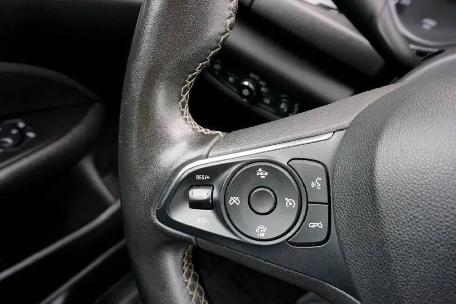 Pelēks Opel Insignia 2020 Rīga, ar dzinēja tilpumu 1.60 L un nobraukumu 156 tūkst. km par 8900 €, foto 19 vietnē AUTOMOTO.COM.LV