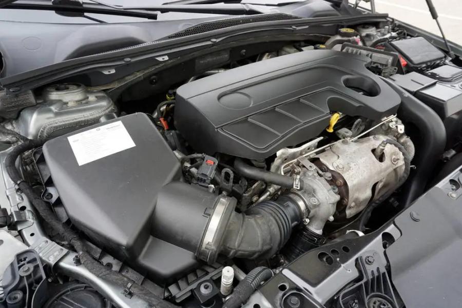 Pelēks Opel Insignia 2020 Rīga, ar dzinēja tilpumu 1.60 L un nobraukumu 156 tūkst. km par 8900 €, foto 31 vietnē AUTOMOTO.COM.LV