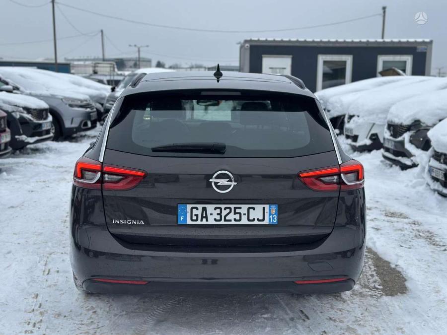 Grey Opel Insignia 2021 in Vilnius, with an engine capacity of 1.50 L and mileage of 124 thousand km for 10889 €, photo 5 on AUTOMOTO.COM.LV