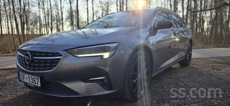 Grey Opel Insignia 2021 in Riga, with an engine capacity of 2.00 L and mileage of 156 thousand km for 12500 €, photo 3 on AUTOMOTO.COM.LV