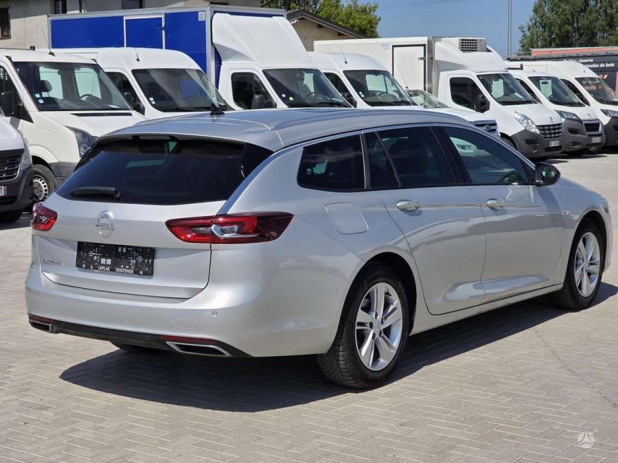 Grey Opel Insignia 2021 in Taurage, with an engine capacity of 1.96 L and mileage of 187 thousand km for 11500 €, photo 4 on AUTOMOTO.COM.LV