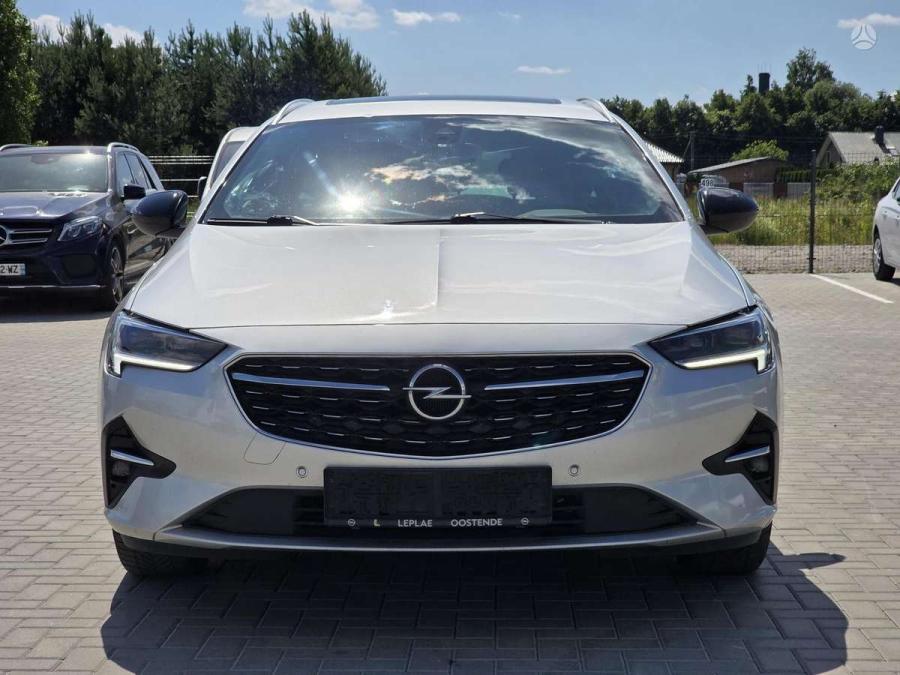 Grey Opel Insignia 2021 in Taurage, with an engine capacity of 1.96 L and mileage of 187 thousand km for 11500 €, photo 6 on AUTOMOTO.COM.LV