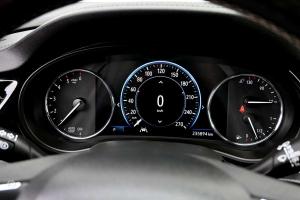 Серый Опель Инсигния 2021 в Кретинга, объемом двигателя 1.96 л и пробегом 236 тыс. км за 10999 €, фото 34 на AUTOMOTO.COM.LV
