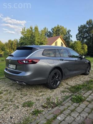 Grey Opel Insignia 2021 in Riga, with an engine capacity of 2.00 L and mileage of 159 thousand km for 13650 €, photo 8 on AUTOMOTO.COM.LV