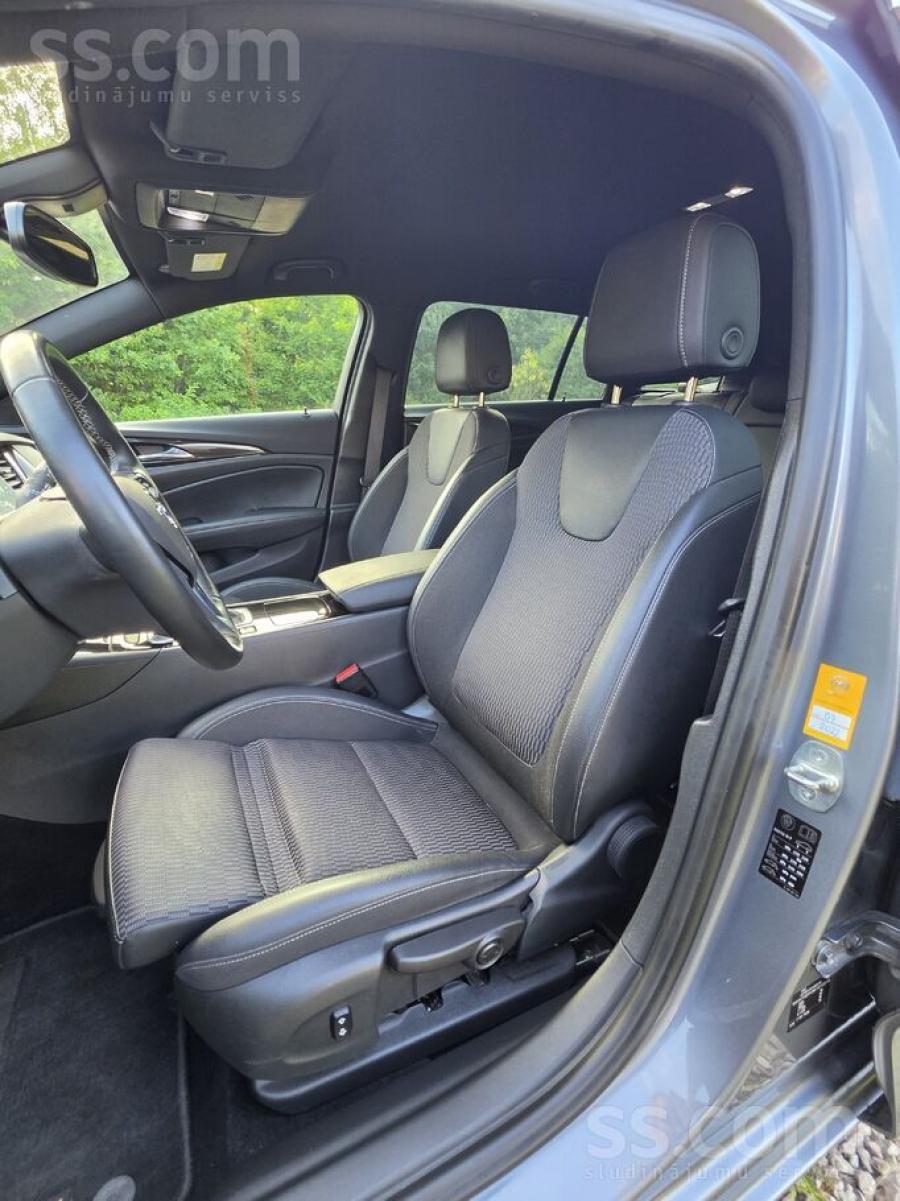 Grey Opel Insignia 2021 in Riga, with an engine capacity of 2.00 L and mileage of 159 thousand km for 13650 €, photo 10 on AUTOMOTO.COM.LV