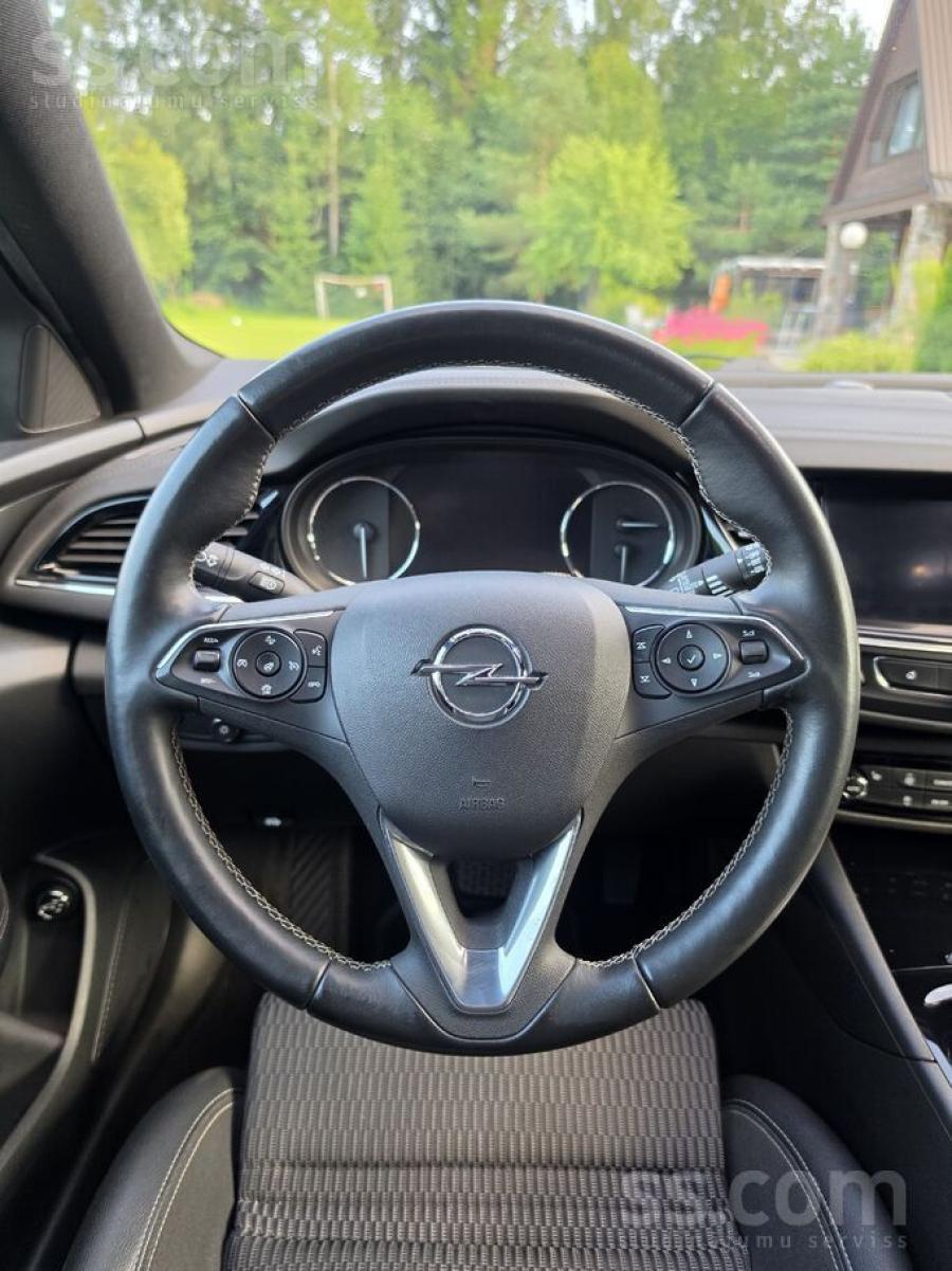 Grey Opel Insignia 2021 in Riga, with an engine capacity of 2.00 L and mileage of 159 thousand km for 13650 €, photo 13 on AUTOMOTO.COM.LV