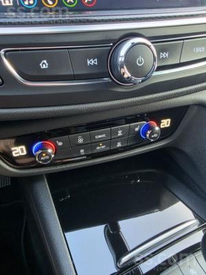 Grey Opel Insignia 2021 in Riga, with an engine capacity of 2.00 L and mileage of 159 thousand km for 13650 €, photo 25 on AUTOMOTO.COM.LV