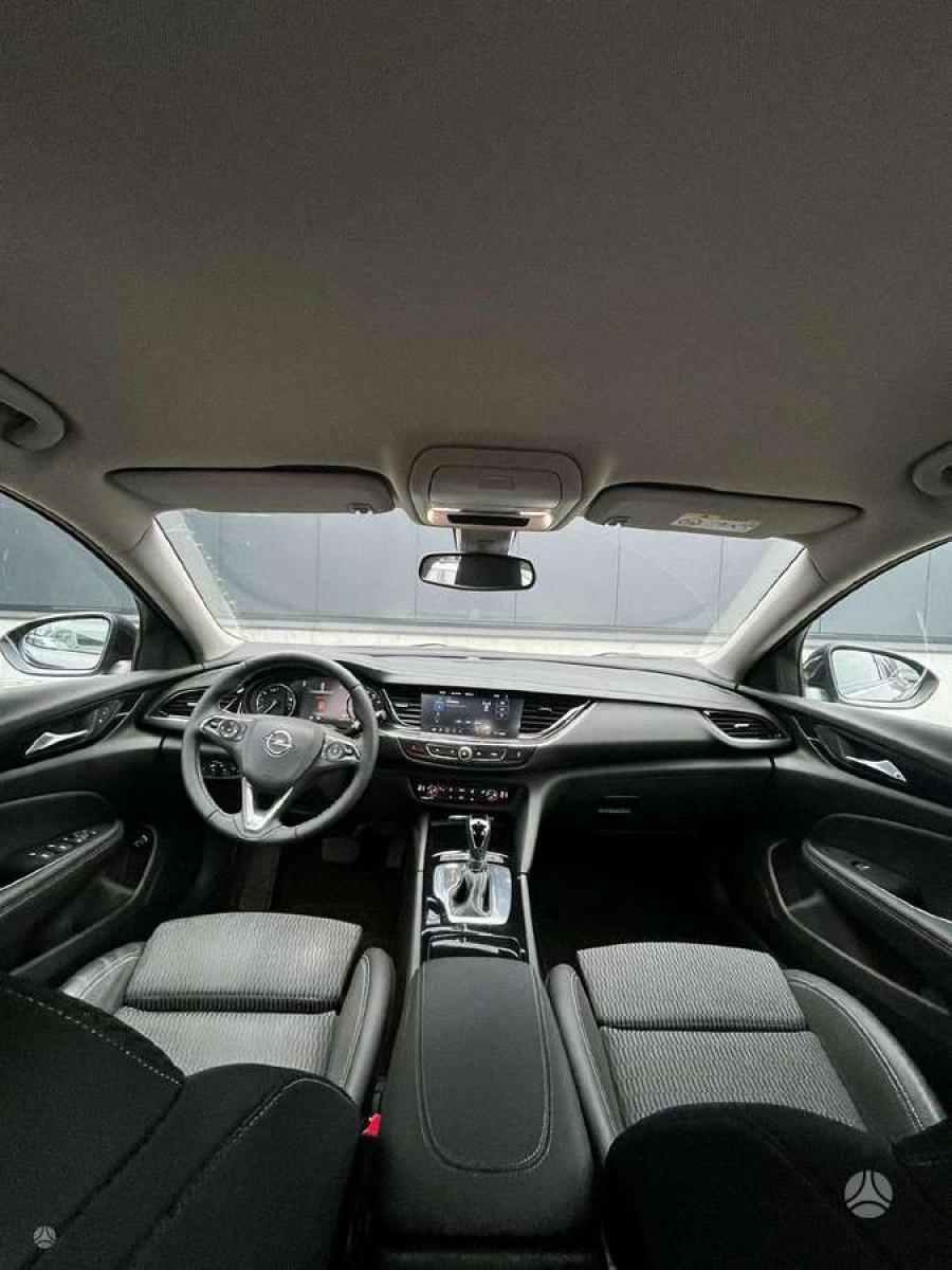 Grey Opel Insignia 2021 in Vilnius, with an engine capacity of 1.50 L and mileage of 111 thousand km for 10300 €, photo 8 on AUTOMOTO.COM.LV