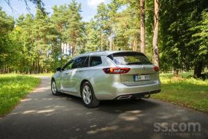 Grey Opel Insignia 2021 in Riga, with an engine capacity of 2.00 L and mileage of 945 thousand km for 17500 €, photo 11 on AUTOMOTO.COM.LV