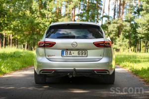 Grey Opel Insignia 2021 in Riga, with an engine capacity of 2.00 L and mileage of 945 thousand km for 17500 €, photo 12 on AUTOMOTO.COM.LV