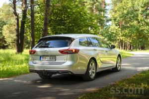 Grey Opel Insignia 2021 in Riga, with an engine capacity of 2.00 L and mileage of 945 thousand km for 17500 €, photo 13 on AUTOMOTO.COM.LV