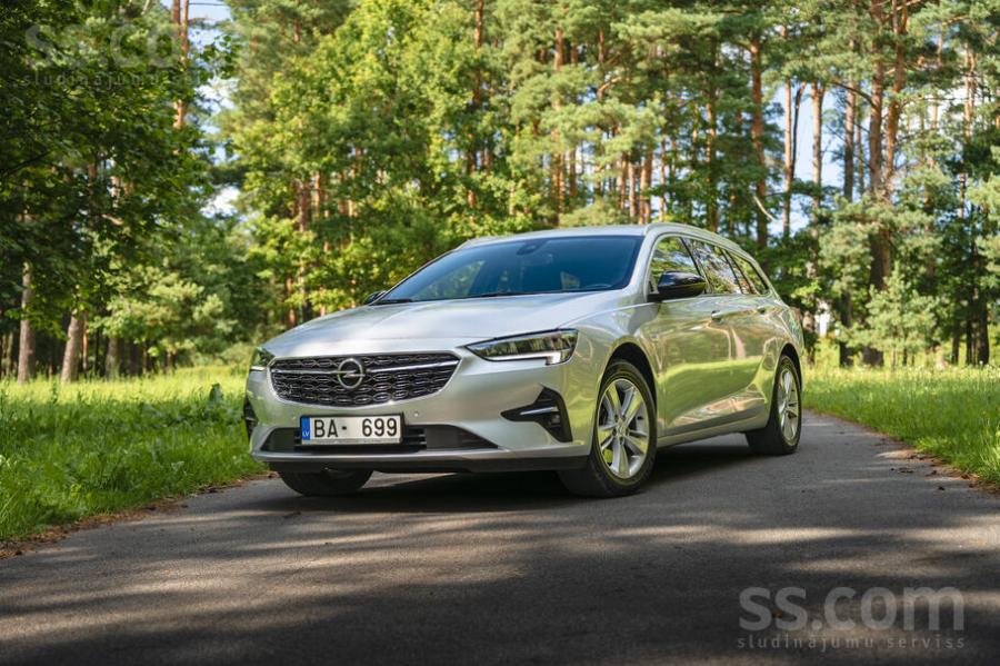 Grey Opel Insignia 2021 in Riga, with an engine capacity of 2.00 L and mileage of 945 thousand km for 17500 €, photo 15 on AUTOMOTO.COM.LV