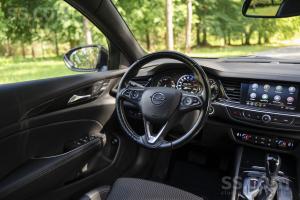 Grey Opel Insignia 2021 in Riga, with an engine capacity of 2.00 L and mileage of 945 thousand km for 17500 €, photo 22 on AUTOMOTO.COM.LV
