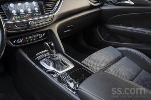 Grey Opel Insignia 2021 in Riga, with an engine capacity of 2.00 L and mileage of 945 thousand km for 17500 €, photo 34 on AUTOMOTO.COM.LV