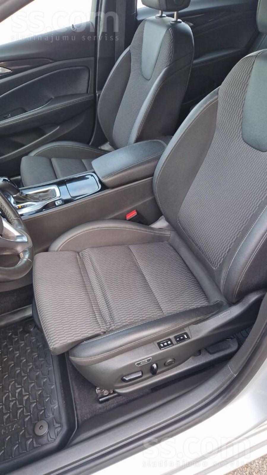 Pelēks Opel Insignia 2021 Bauska, ar dzinēja tilpumu 2.00 L un nobraukumu 0 tūkst. km par 9995 €, foto 7 vietnē AUTOMOTO.COM.LV