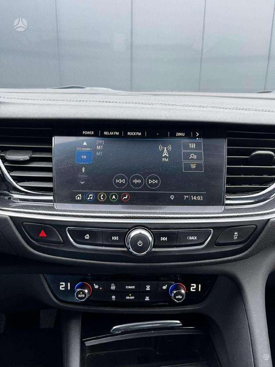 Grey Opel Insignia 2021 in Vilnius, with an engine capacity of 1.50 L and mileage of 117 thousand km for 10300 €, photo 10 on AUTOMOTO.COM.LV