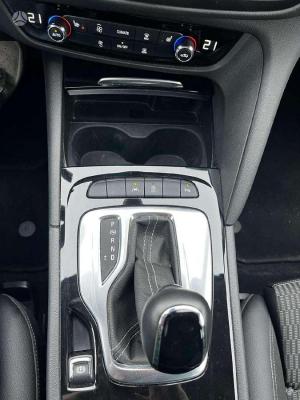 Grey Opel Insignia 2021 in Vilnius, with an engine capacity of 1.50 L and mileage of 117 thousand km for 10300 €, photo 11 on AUTOMOTO.COM.LV