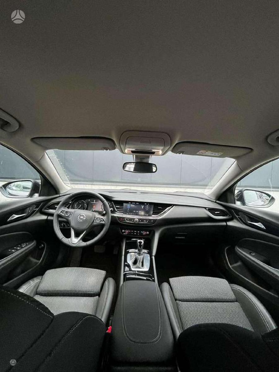 Grey Opel Insignia 2021 in Vilnius, with an engine capacity of 1.50 L and mileage of 117 thousand km for 9900 €, photo 8 on AUTOMOTO.COM.LV