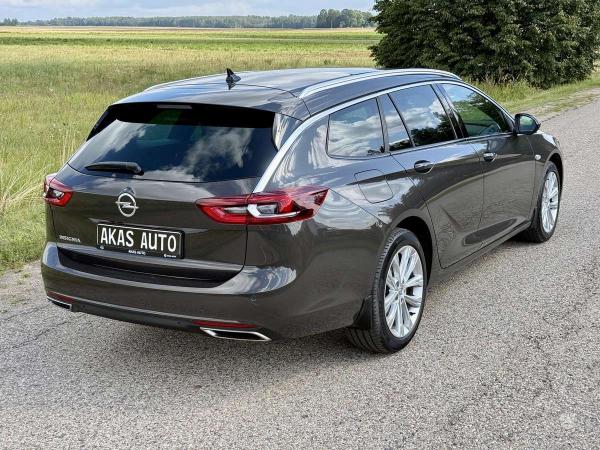 Grey Opel Insignia 2021 in Vilkaviskis, with an engine capacity of 1.96 L and mileage of 221 thousand km for 11500 €, photo 4 on AUTOMOTO.COM.LV