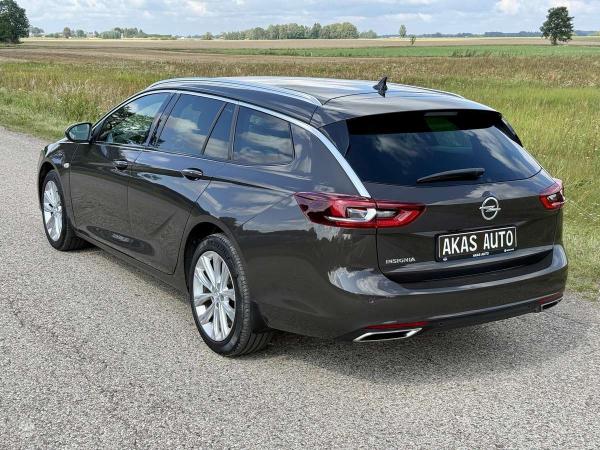 Grey Opel Insignia 2021 in Vilkaviskis, with an engine capacity of 1.96 L and mileage of 221 thousand km for 11500 €, photo 5 on AUTOMOTO.COM.LV