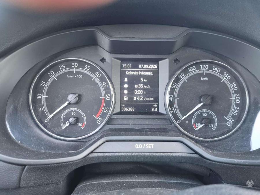 Pelēks Opel Insignia 2021 Tauragė, ar dzinēja tilpumu 2.00 L un nobraukumu 200 tūkst. km par 7700 €, foto 11 vietnē AUTOMOTO.COM.LV