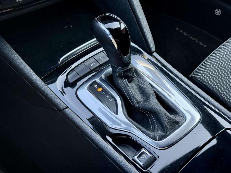 Pelēks Opel Insignia 2021 Šauļi, ar dzinēja tilpumu 1.96 L un nobraukumu 221 tūkst. km par 11500 €, foto 18 vietnē AUTOMOTO.COM.LV