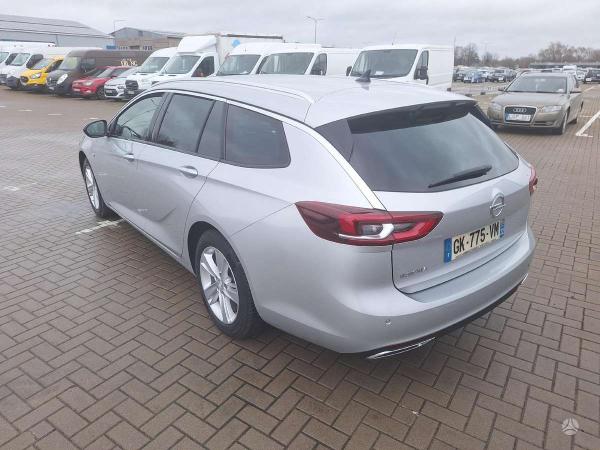 Grey Opel Insignia 2022 in Taurage, with an engine capacity of 2.00 L and mileage of 220 thousand km for 10900 €, photo 6 on AUTOMOTO.COM.LV