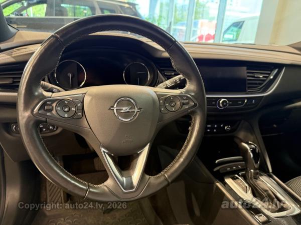 Grey Opel Insignia 2022 in Tallinn, with an engine capacity of 2.00 L and mileage of 73 thousand km for 19990 €, photo 8 on AUTOMOTO.COM.LV